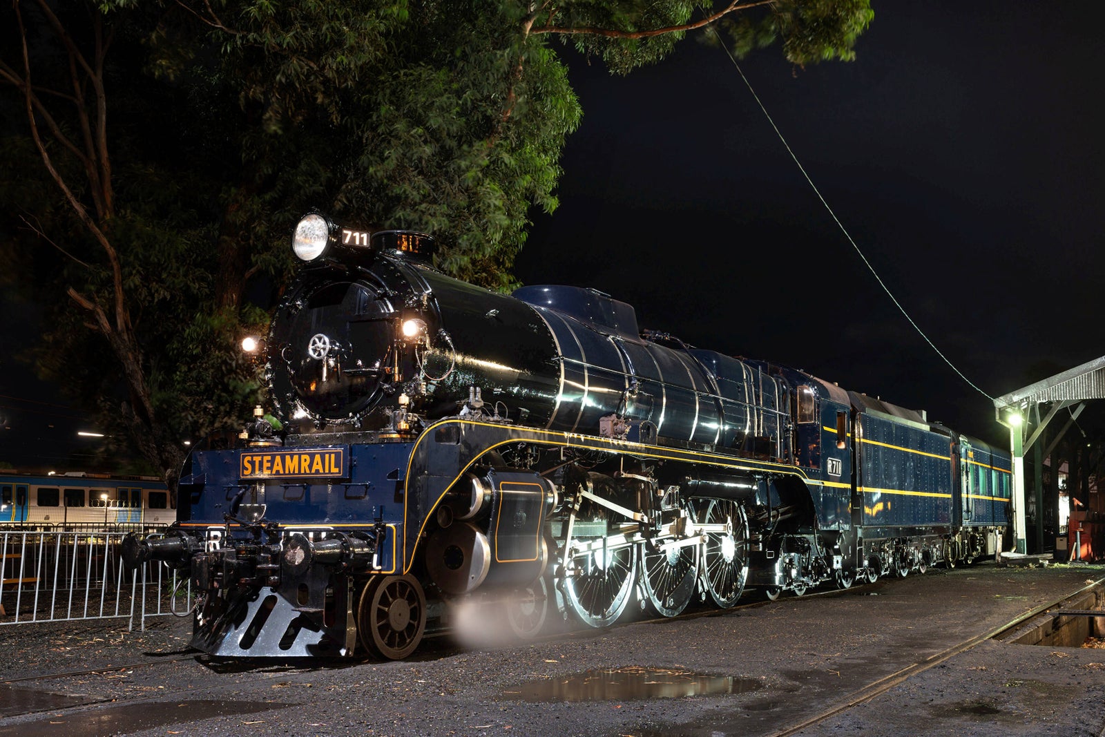 R711 | Steamrail Victoria