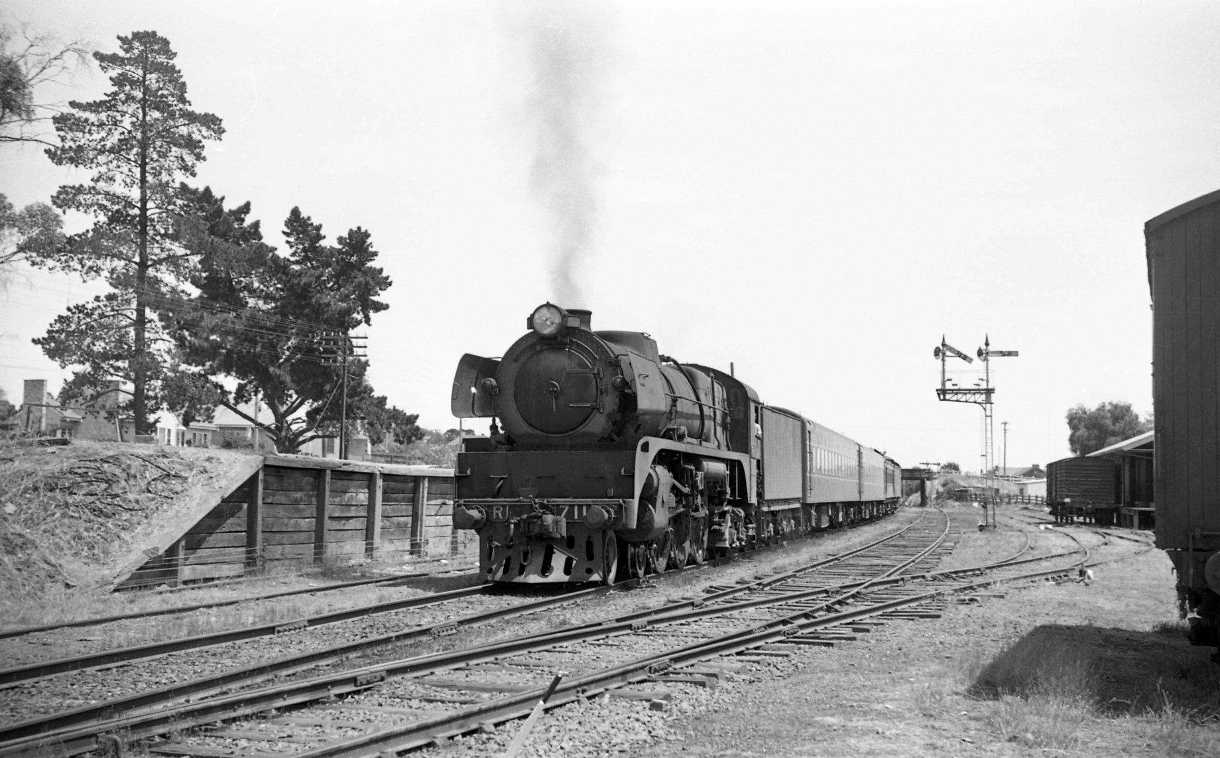 R711 | Steamrail Victoria